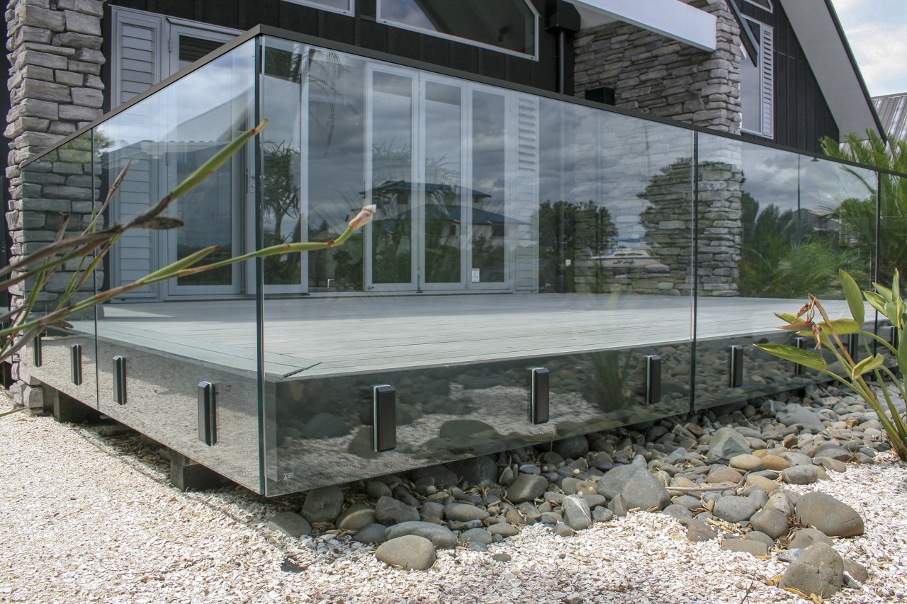 Clamp For Glass Balustrades | Edgetec JH Clamp | MAXIMO