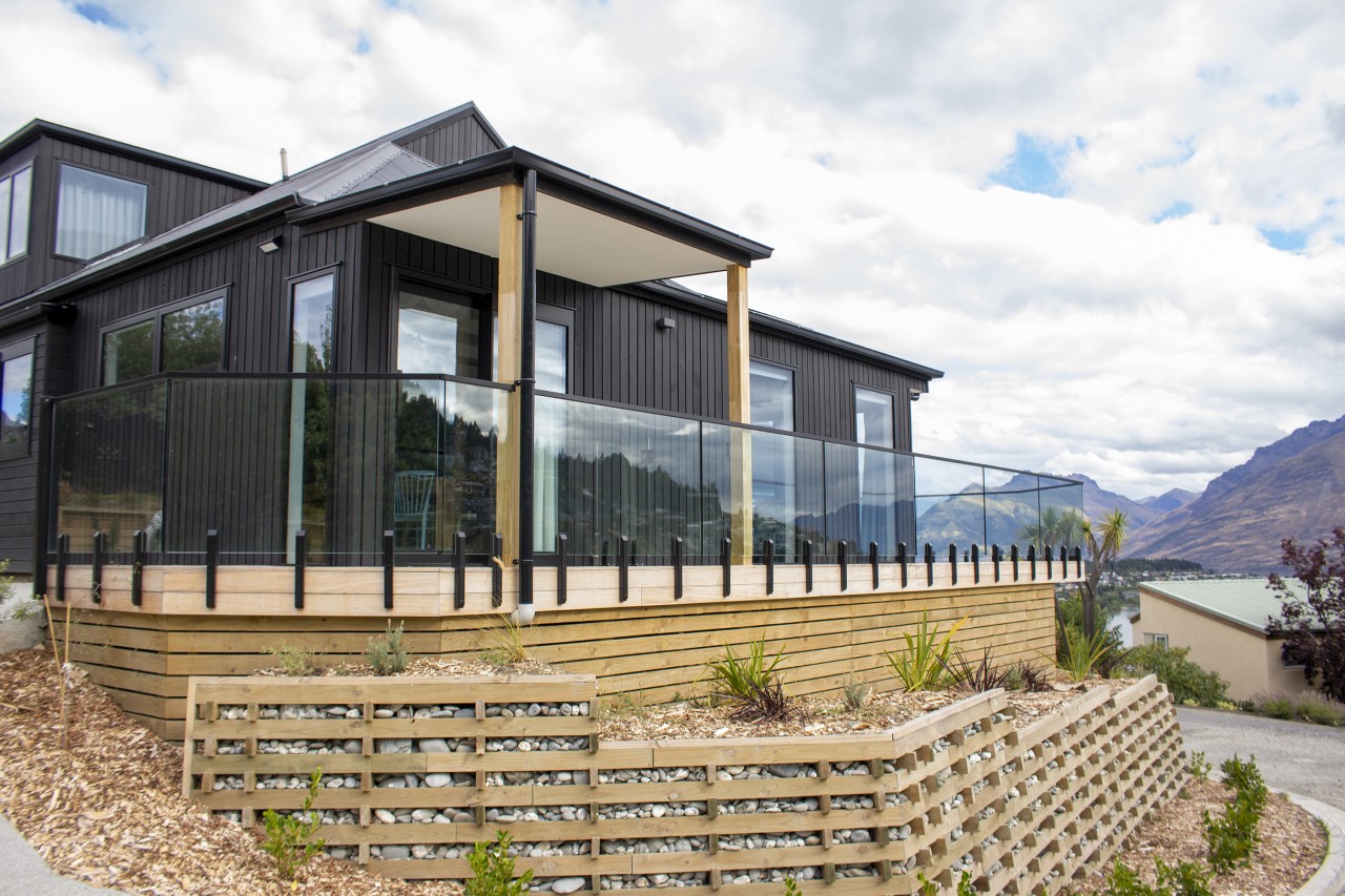 Mini Post Clamps For Balustrades | Edgetec Mini Post | MAXIMO